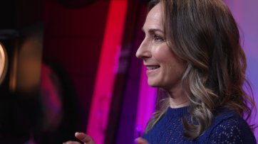 Lisa McCune, National Portrait Gallery